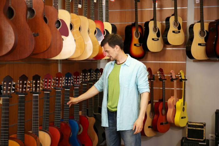 How to Choose the Right Guitar for Your Lessons